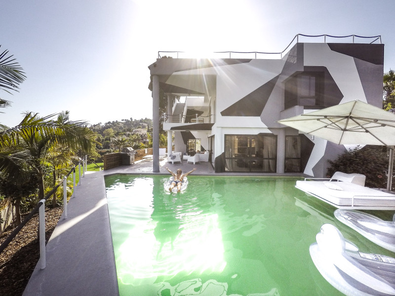 El exesquiador profesional Jon Olsson vende su casa de Marbella