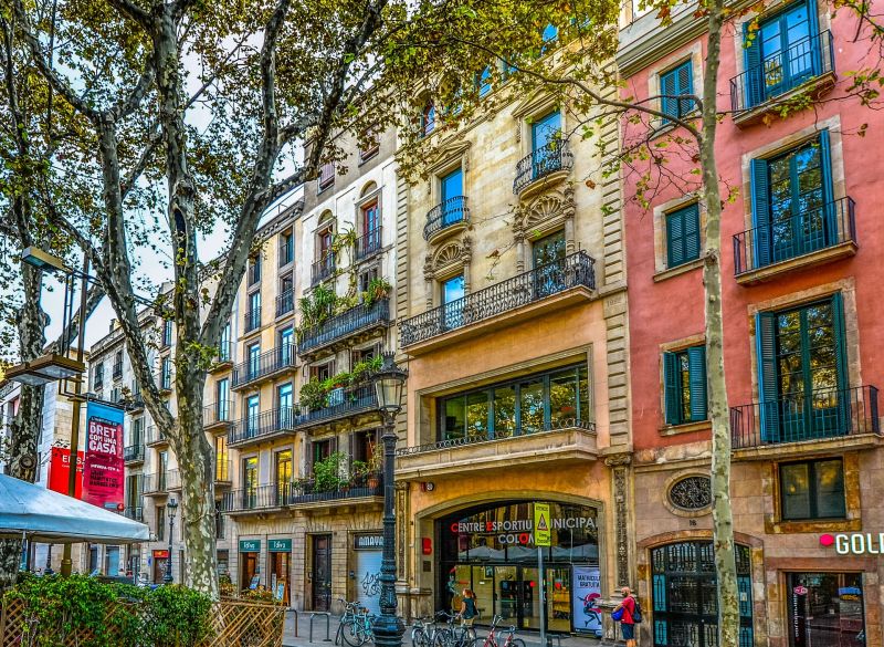 Mira estos trucos para encontrar pisos en Barcelona ideales para ti