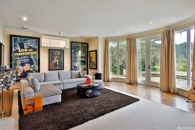 El guitarrista de Metallica tiene prisa por vender su mansión de San ...